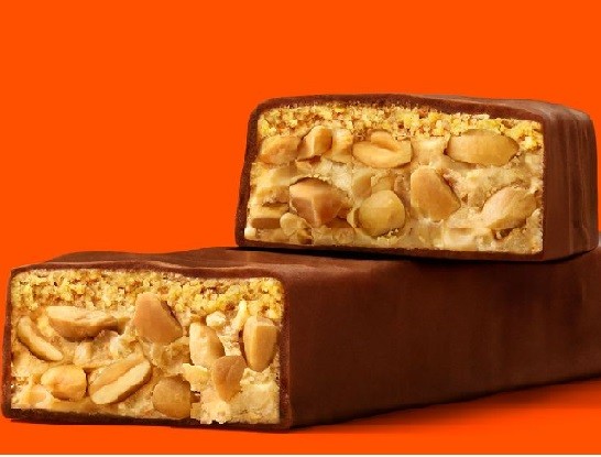 Reese's Reeses Crunchy Peanut Chocolate Bar King Size 90g | The Lolly Barn